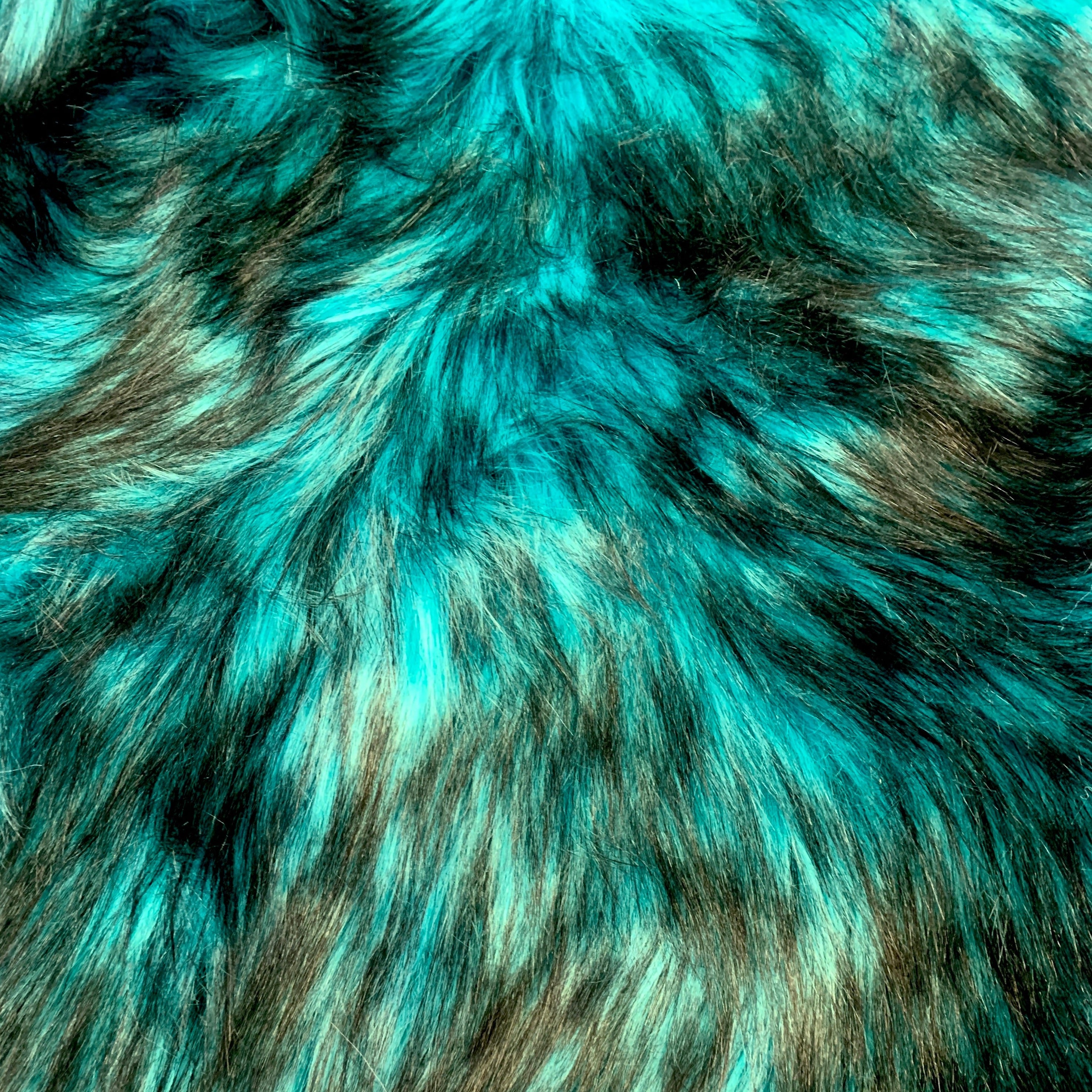 Teal Wolf – Furrocious Furr